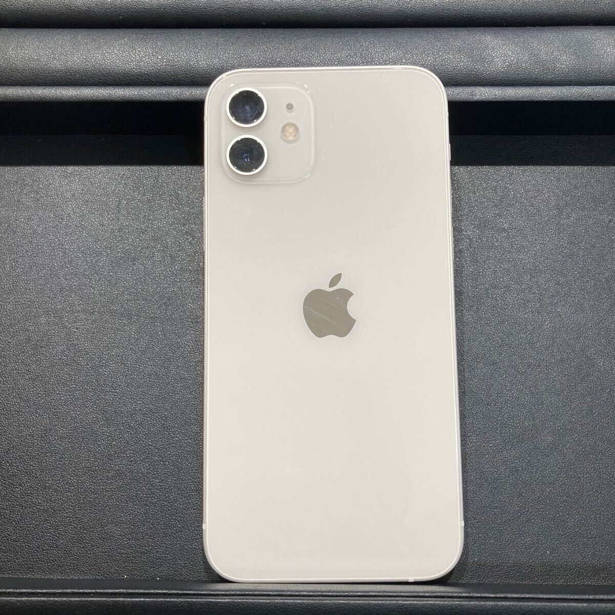 352 Apple iPhone12 64GB ホワイト UQmobile 残債なし(iPhone 352 Apple iPhone12 64GB ホワイト UQmobile 残債なし(iPhone