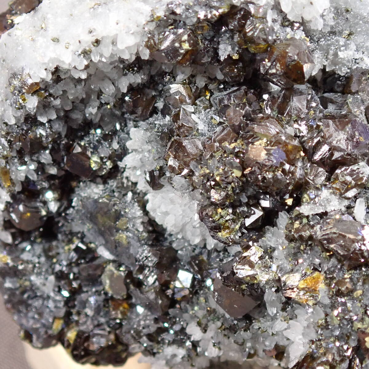 Yahoo!オークション - 日本産鉱物 閃亜鉛鉱（べっ甲亜鉛）の結晶 秋田...