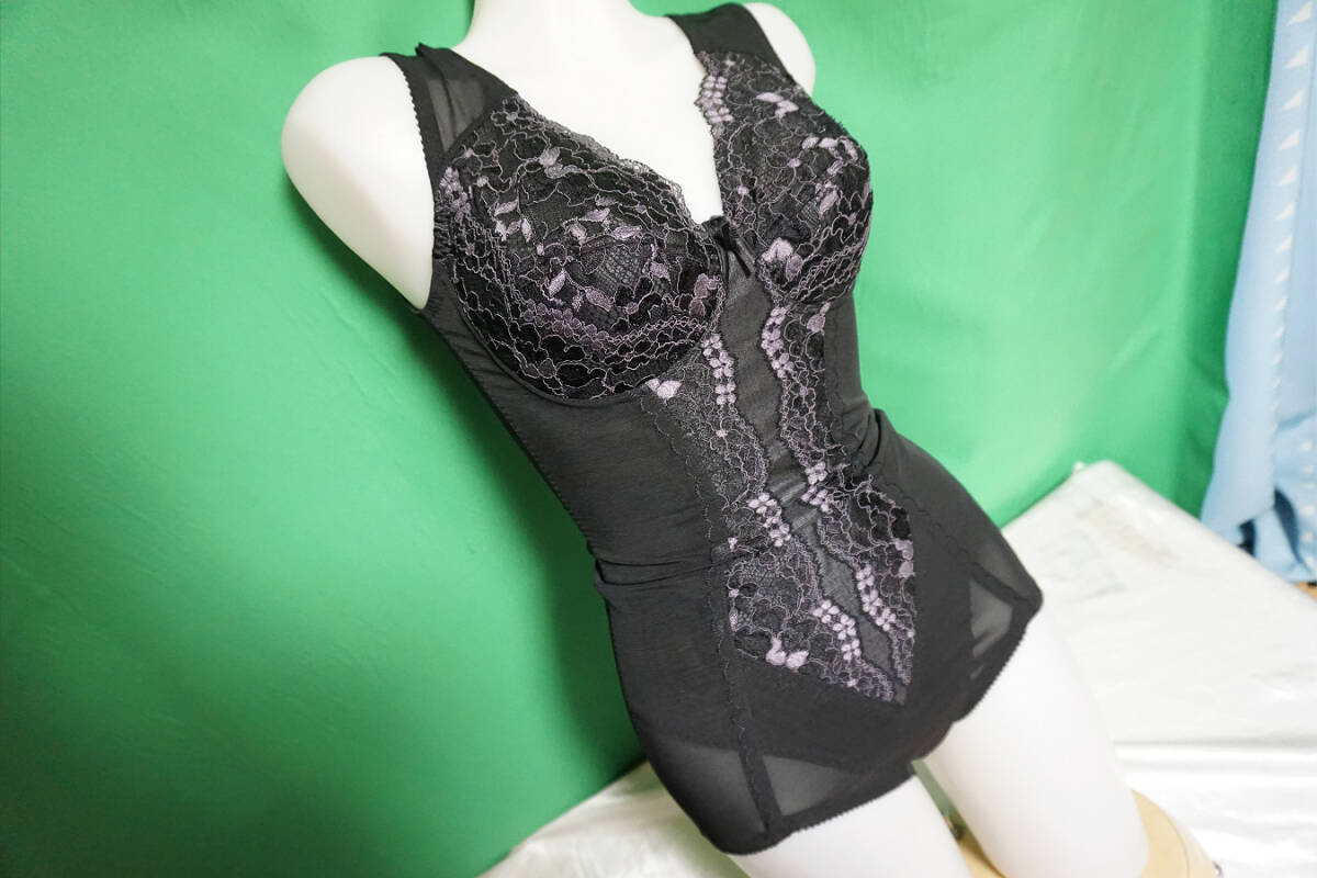 Yahoo!オークション - 5412 5月厳選 Sarto ボディスーツC75 ブラック