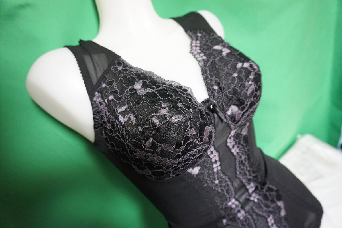 Yahoo!オークション - 5412 5月厳選 Sarto ボディスーツC75 ブラック