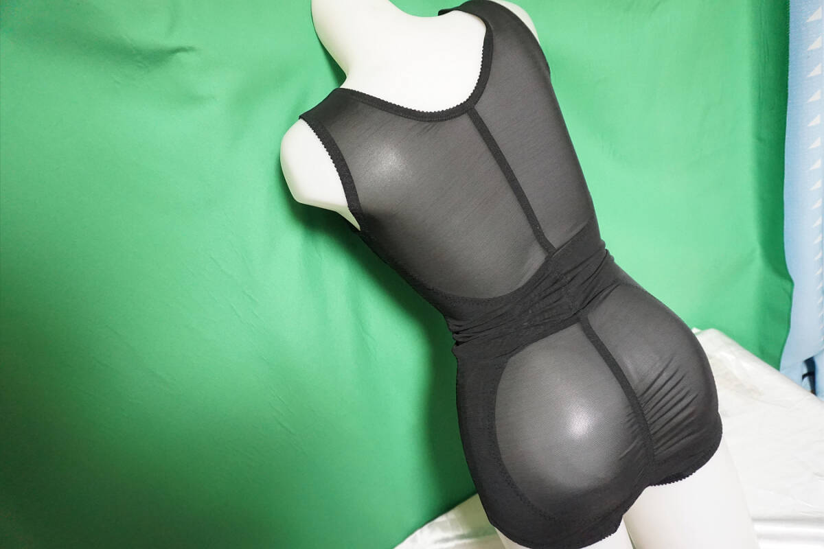 Yahoo!オークション - 5412 5月厳選 Sarto ボディスーツC75 ブラック