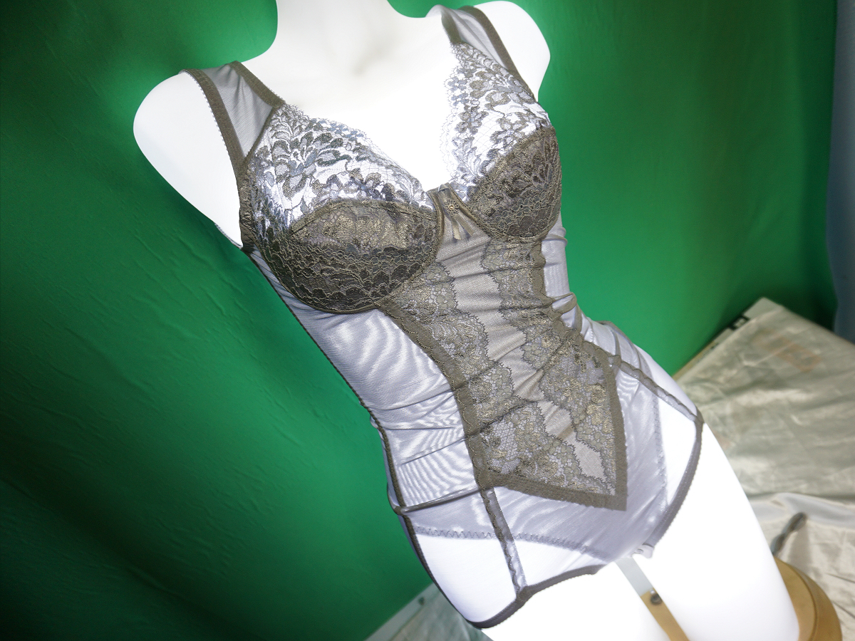 Yahoo!オークション - 5371 4月厳選 Sarto ボディスーツC80 ブルーグレ...