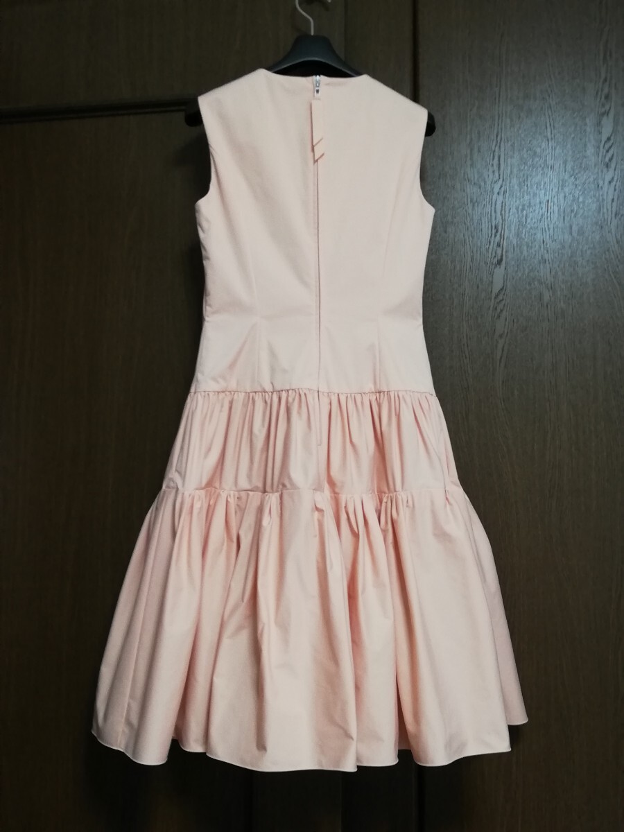 FOXEY NEW YORK フォクシーニューヨーク ワンピース 2 オードリーギャザー(ワンピース)｜売買されたオークション情報、yahooの商品情報をアーカイブ公開 - オークファン ...