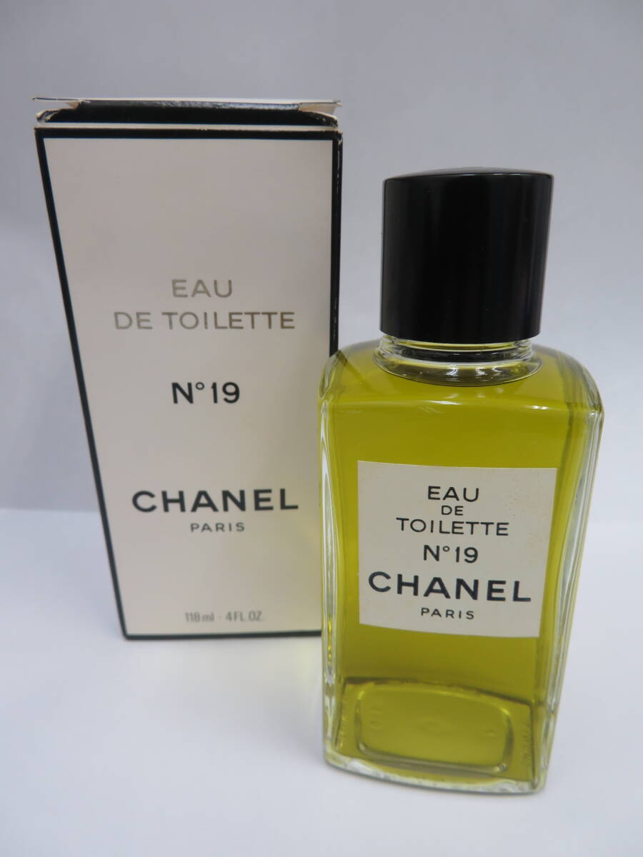 Yahoo!オークション - 86385 未使用品 CHANEL シャネル No19 EDT オー...