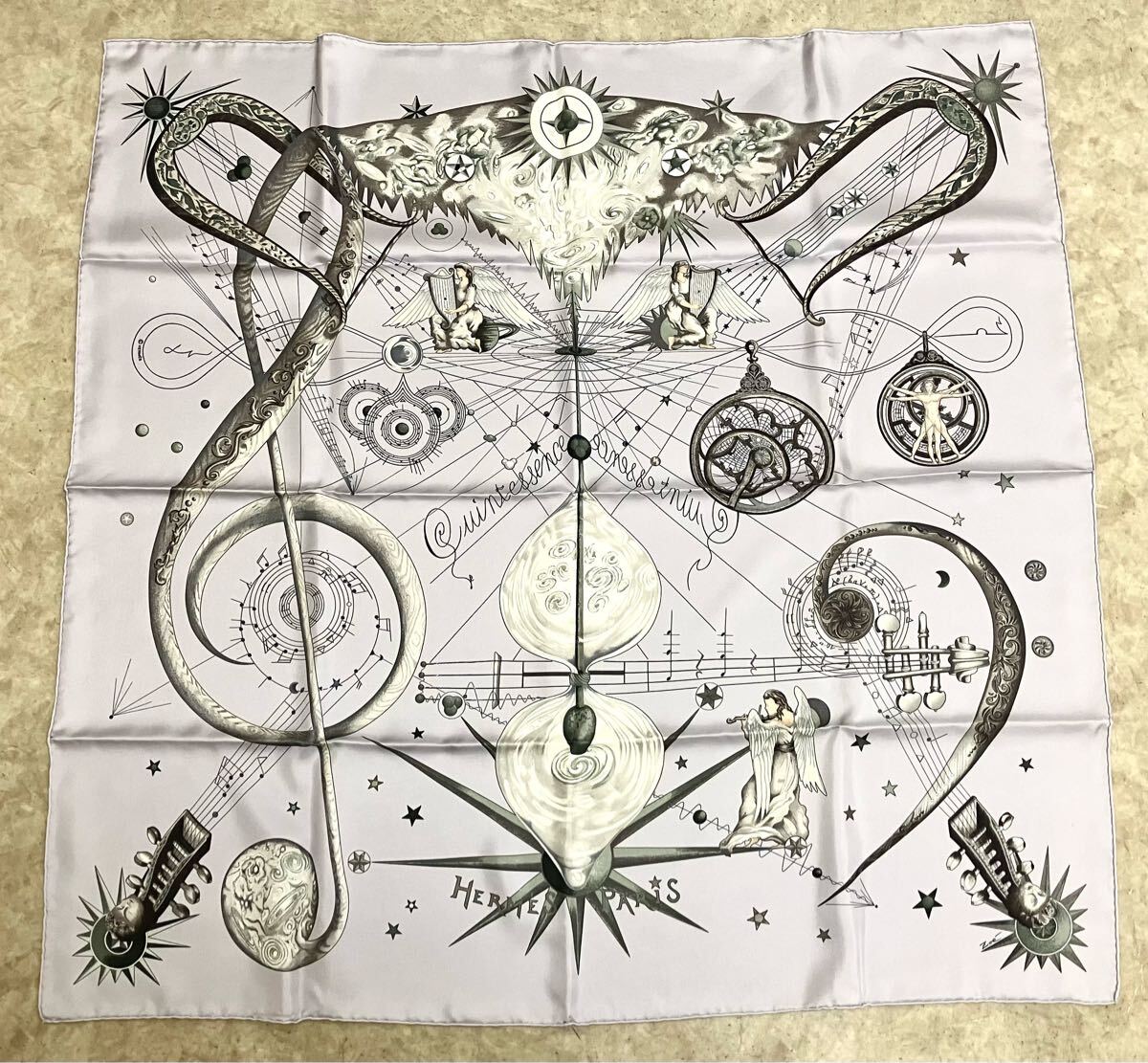 Yahoo!オークション - T638【美品】HERMES エルメス カレ90 シルクスカ...