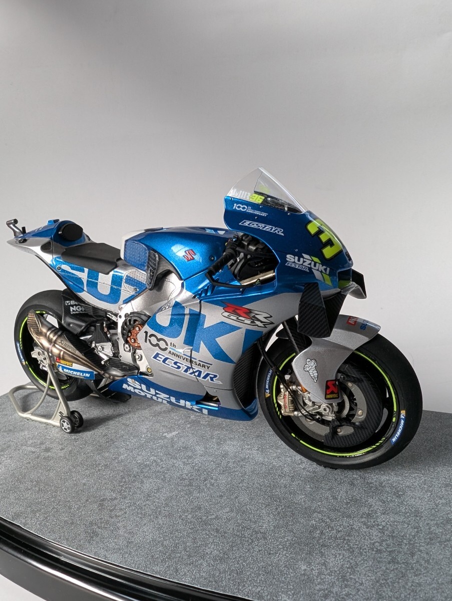Yahoo!オークション - タミヤ模型 1/12 Team SUZUKI ECSTAR GSX-RR ’2...
