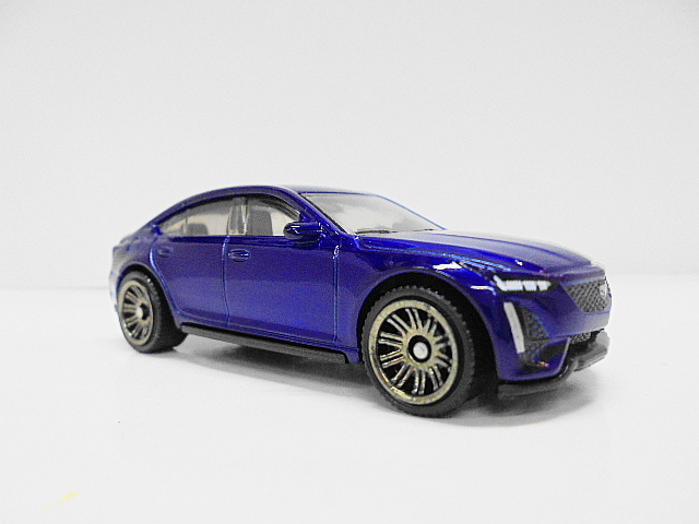 Yahoo!オークション - ルース品 MATCHBOX 2021 キャデラック CT5-V ミ...