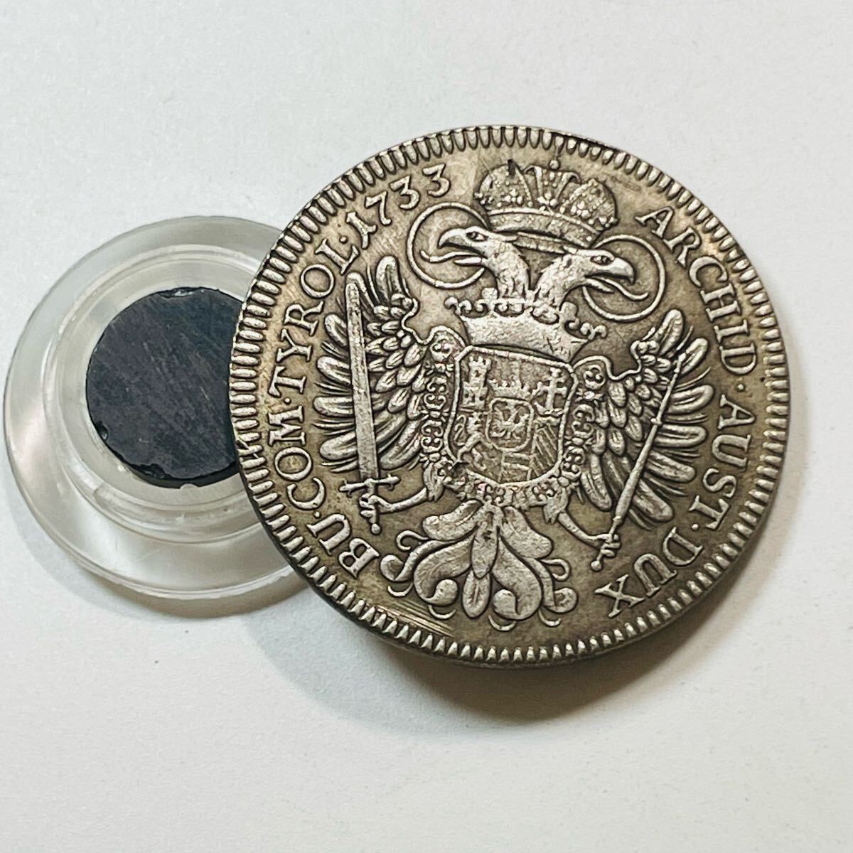 Yahoo!オークション - 神聖ローマ帝国 硬貨 古銭 カール6世 1733年 金...