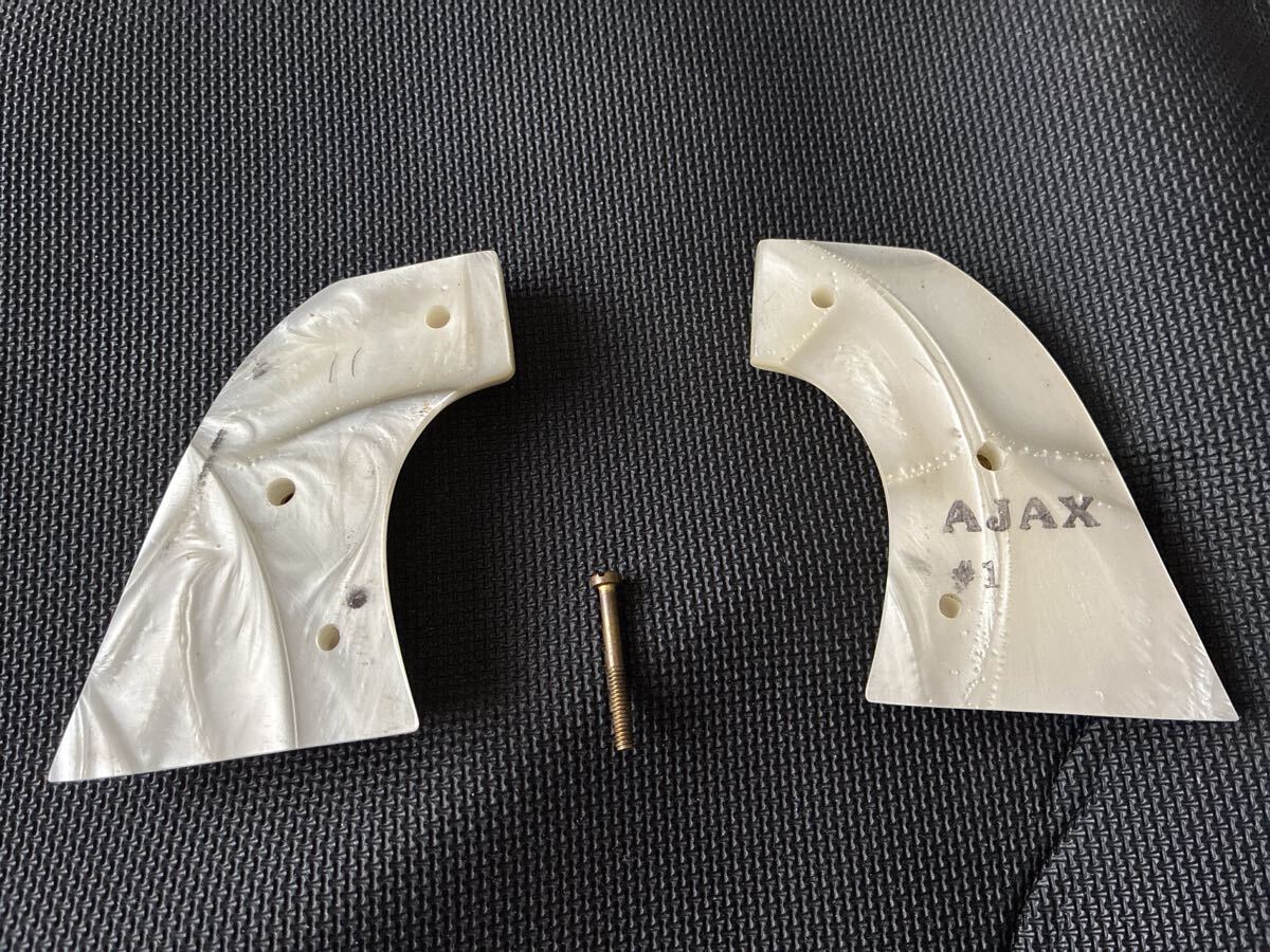 Yahoo!オークション - AJAX ホワイトパール グリップ COLT コルト SAA ...