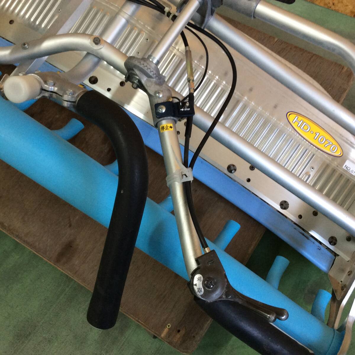 Yahoo!オークション - 【WH-5801】中古品 OCHIAI オチアイ 茶刈機 V8X2...