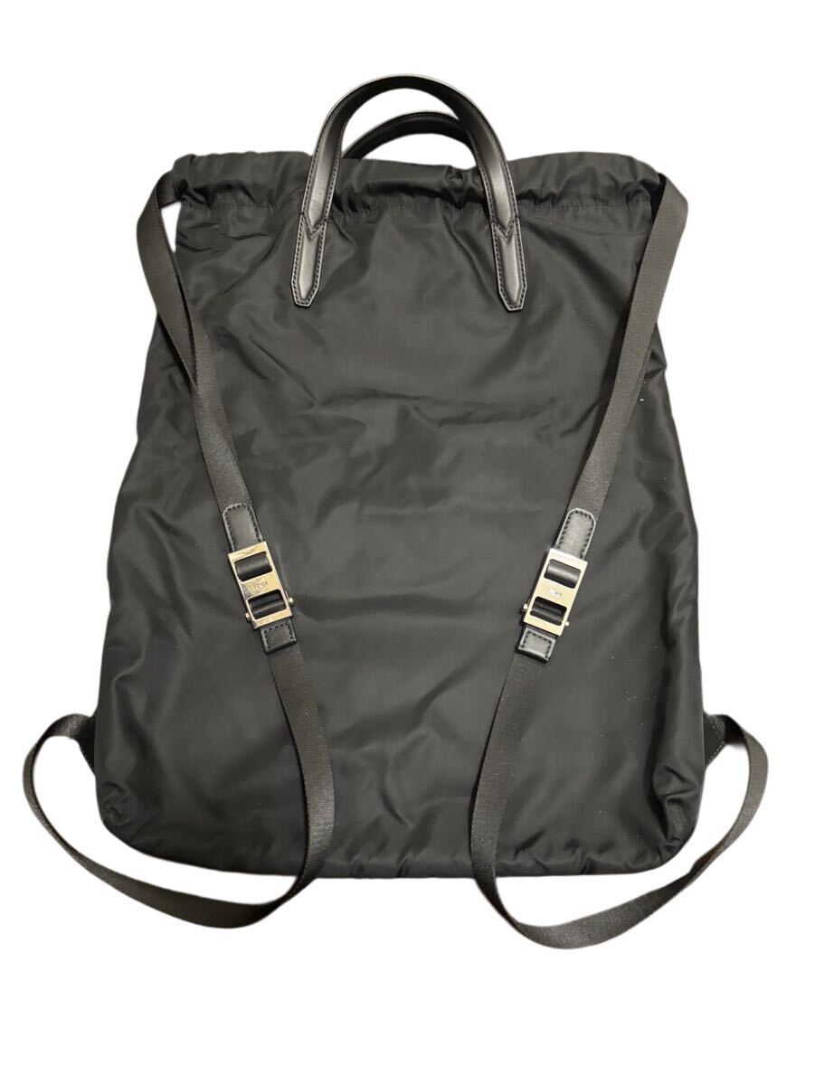 Yahoo!オークション - 【美品】フェンディ バックパック Yahoo!オークション - 【美品】フェンディ バックパック