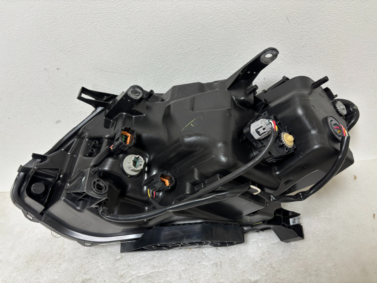 Yahoo!オークション - エクストレイル T32 前期 刻印F 100-17942 LED ...