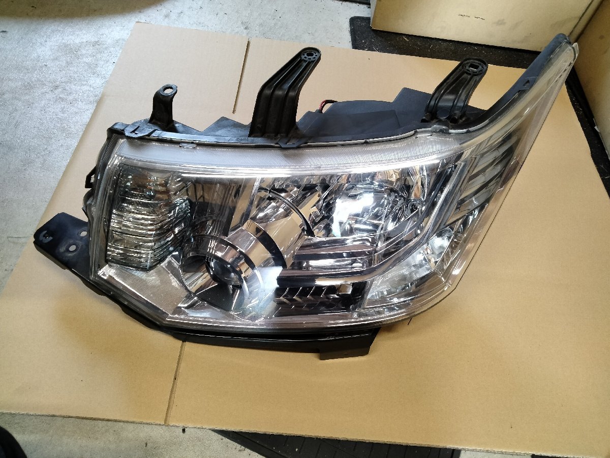 H28 デリカD:5 CV2W HID 左ヘッドライト 100-87918(ヘッドライト)｜売買されたオークション情報、yahooの商品情報をアーカイブ公開 - オークファン（aucfan.com）