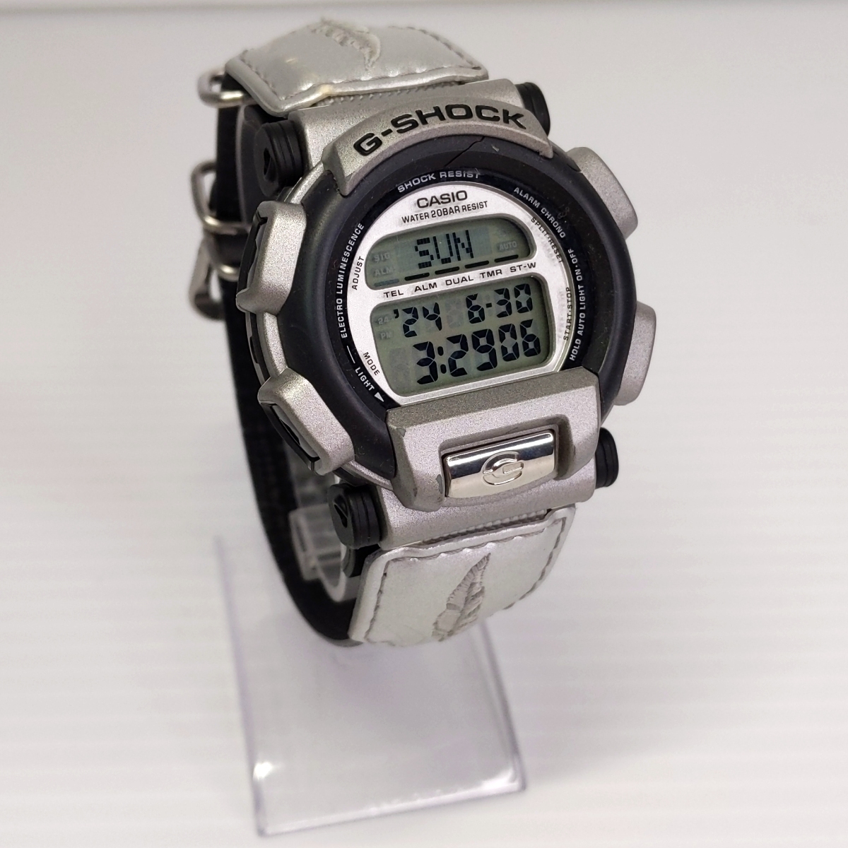 Yahoo オークション カシオ Casio Gショック G Shock Dw 003rb 8bt