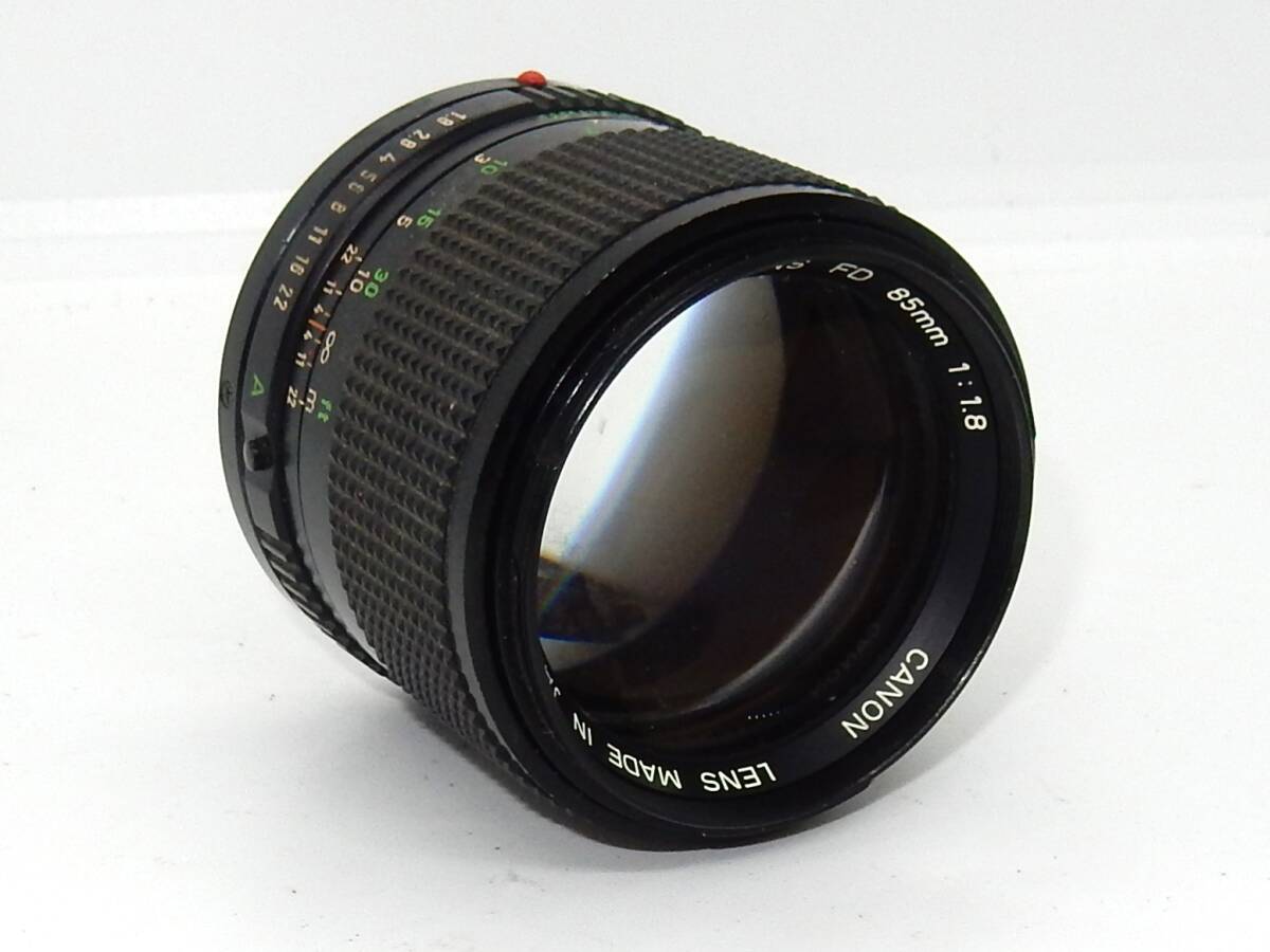 良品 CANON キヤノン New FD 85mm F1.8 前後キャップ付属 #C937(キヤノン)｜売買されたオークション情報、yahooの商品情報をアーカイブ公開 - オークファン ...
