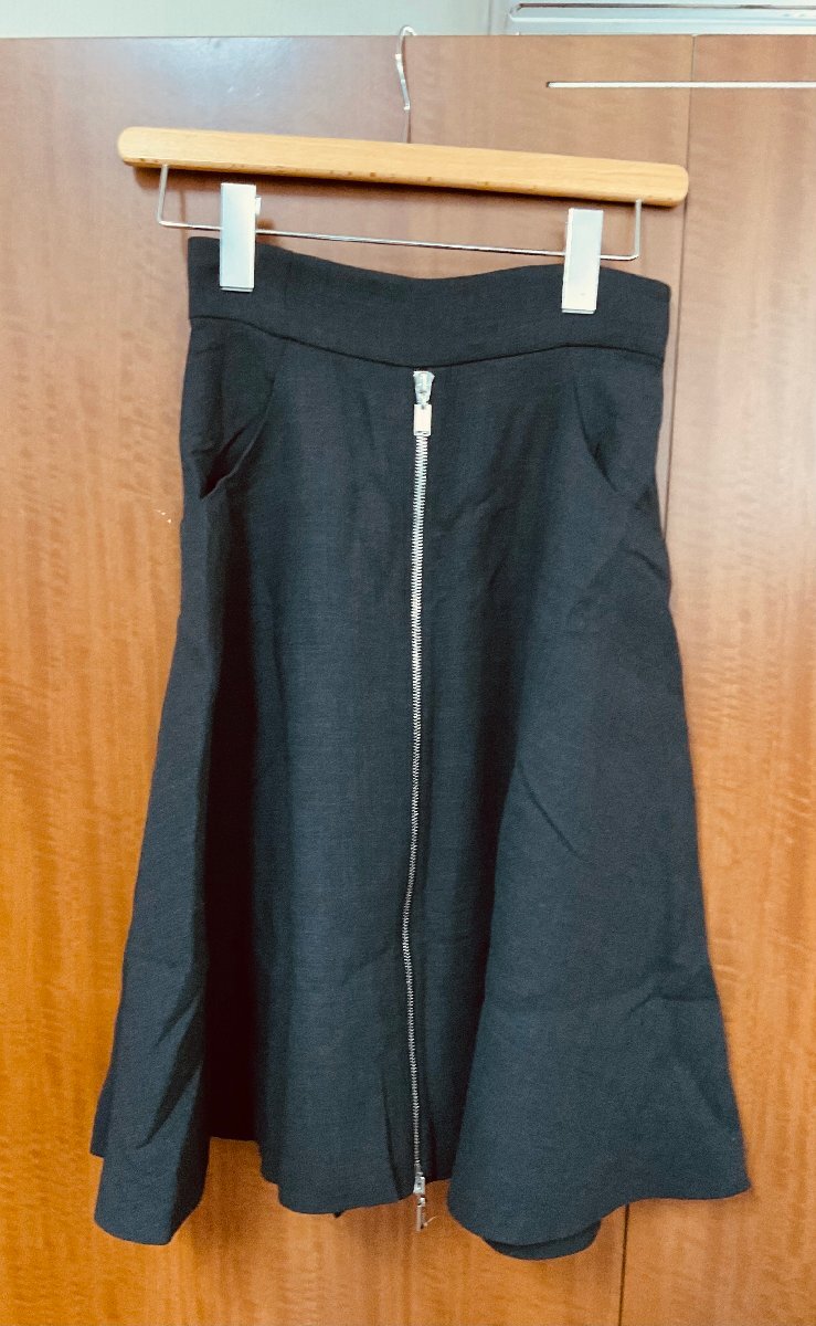 Yahoo!オークション - FOXEY スカート グレー 38