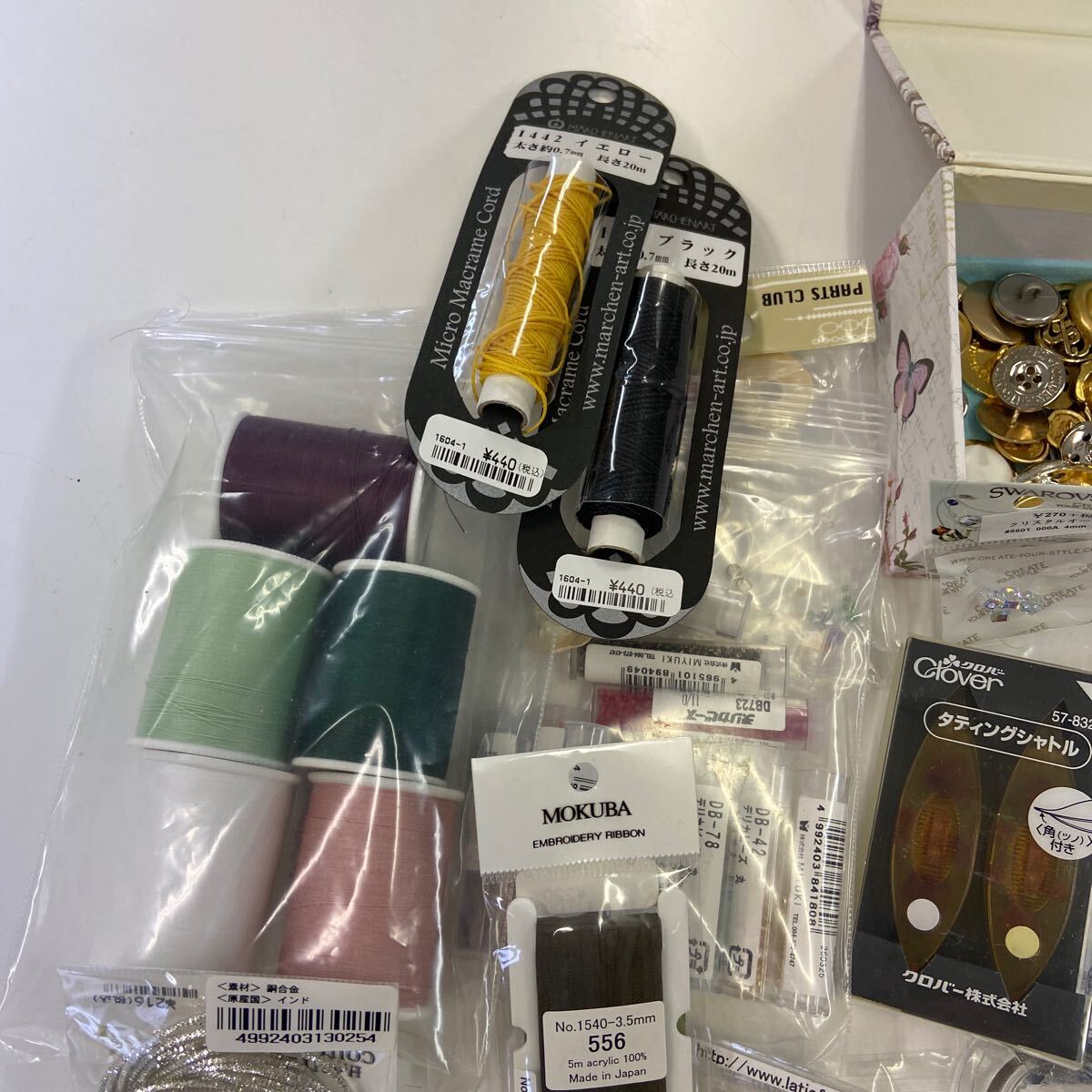 Yahoo!オークション - m594 ビーズ パール ミシン糸 金ボタン ワイヤー...