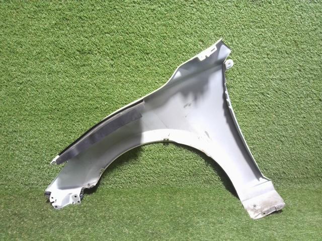 Yahoo!オークション - アクセラ DBA-BM5FP 右フェンダー P5-VPS 25D B4...