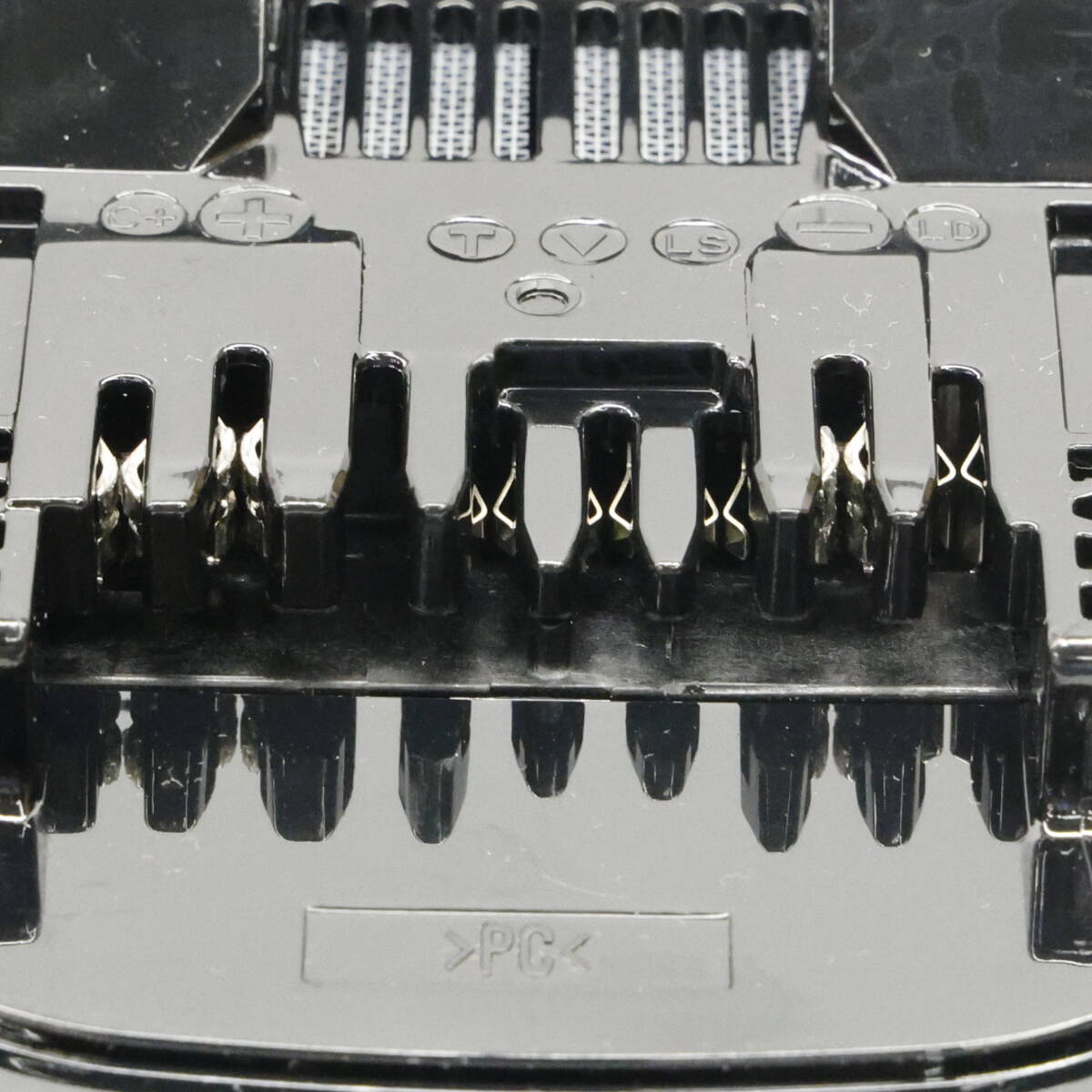 Yahoo!オークション - KB18 HIKOKI コードレスロータリハンマドリル(集...