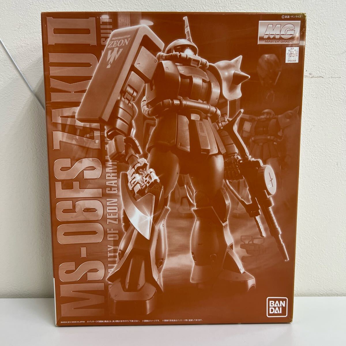 Yahoo!オークション - [0404-09] バンダイ MG MS-06FS ガルマ・ザビ専...