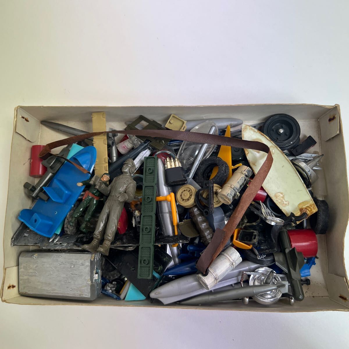 Yahoo!オークション - [0421-11] 戦車 プラモデル 組立済 ジャンク品 ...