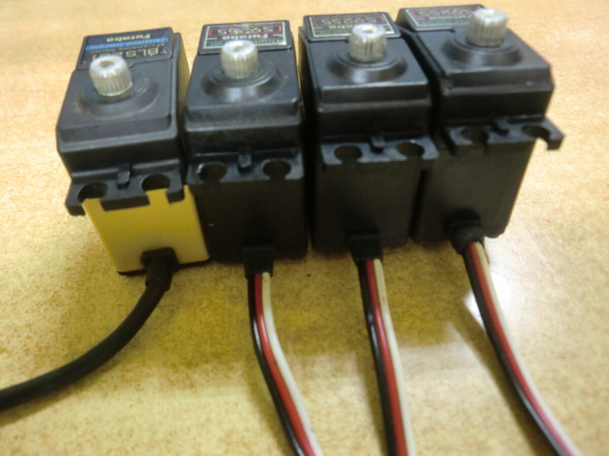 Yahoo!オークション - フタバ 9255 3個 BLS251 1個 ヘリサーボセット ...