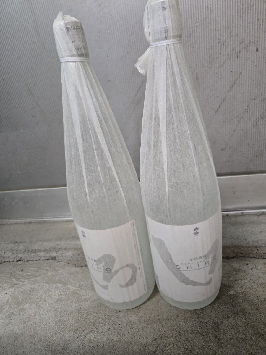 Yahoo!オークション - 米焼酎 しろ 25度 1800m 2本セットl