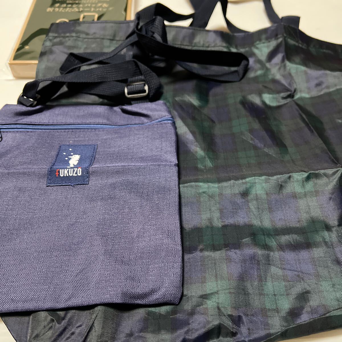 Yahoo!オークション - FUKUZOサコッシュ バッグ&折りたたみトートバッ...
