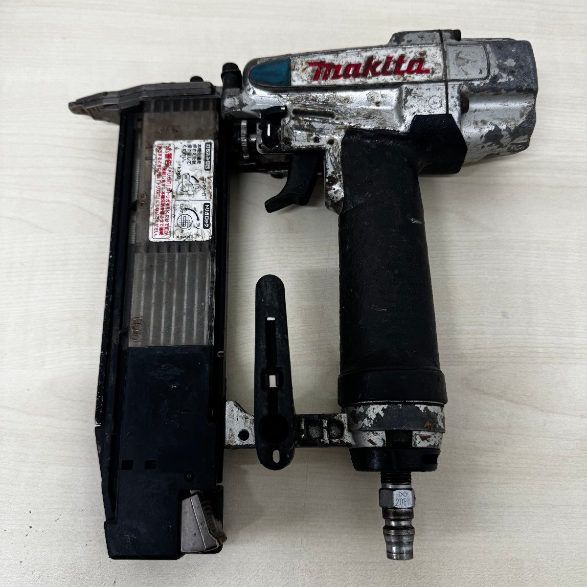 Yahoo!オークション - K363【動作確認済】makita 仕上釘打機 AF502N ...