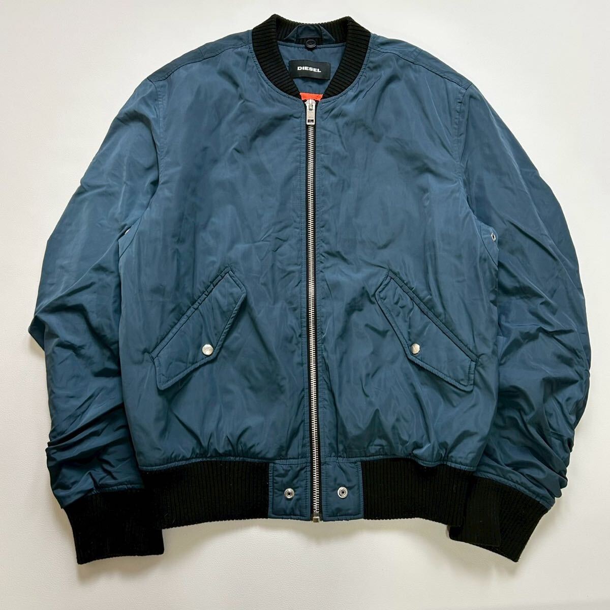 Yahoo!オークション - 極美品/XL相当/近年モデル DIESEL MA-1 ボンバー...