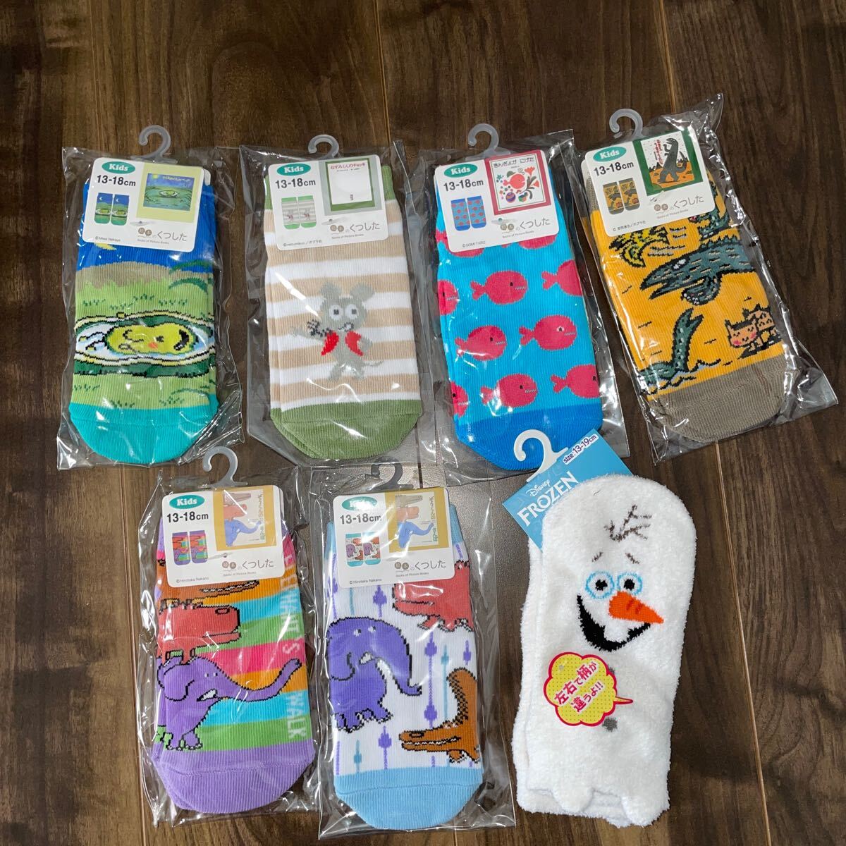 Yahoo!オークション - 絵本の靴下 新品 7足セット ぞうくんのさんぽ オ...