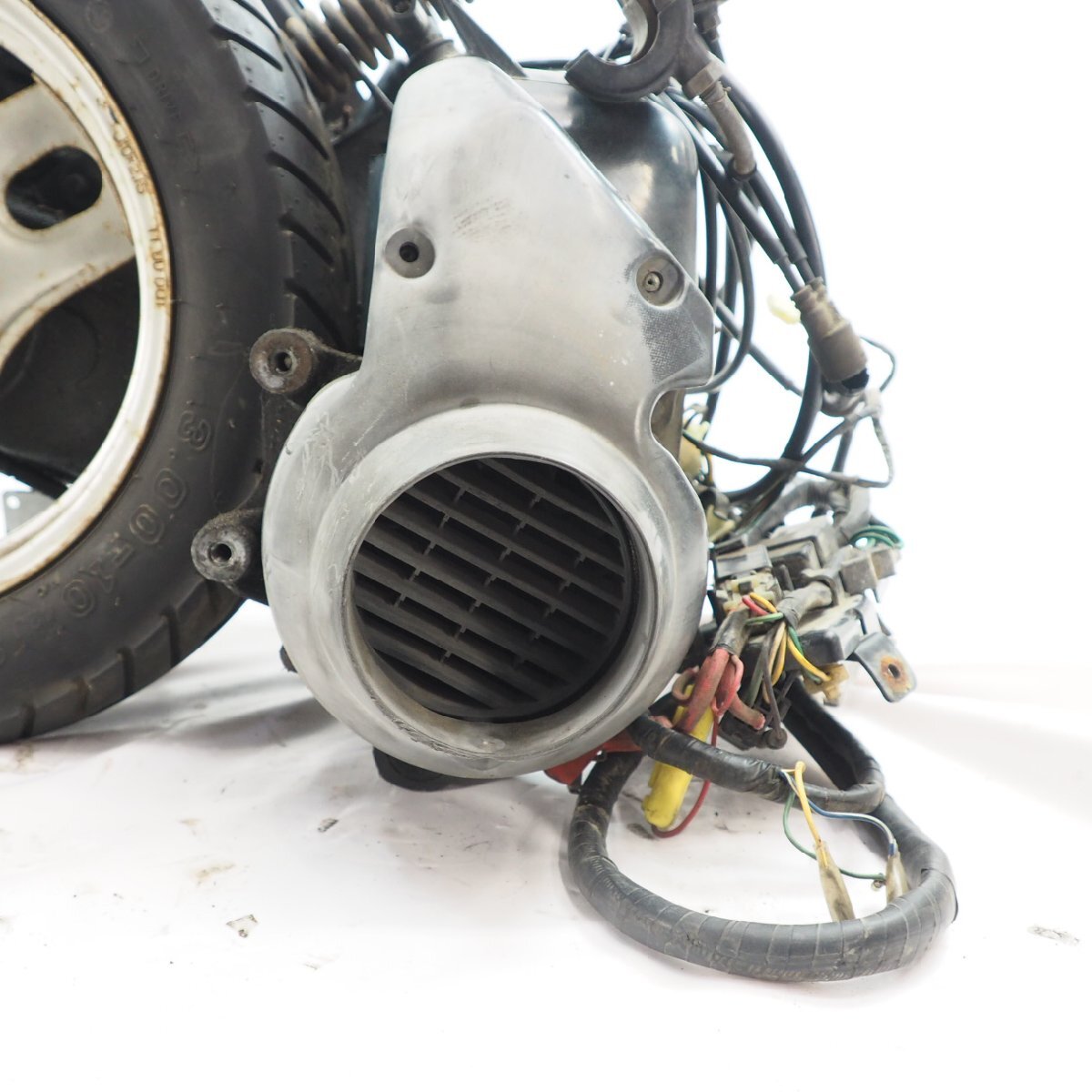 Yahoo!オークション - タクトtact AF24 エンジン AF24E クランキングOK...