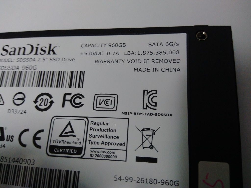 Yahoo!オークション - SSD 960GB （5485時間） SanDisk PLUS 正常判定...