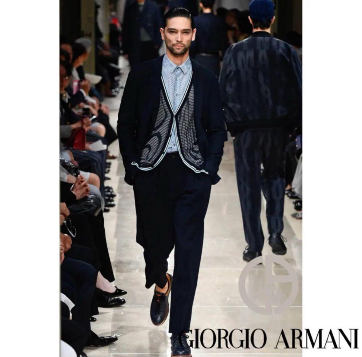 ほぼ新品】ジョルジオアルマーニ カーディガン GIORGIO ARMANI ほぼ新品】ジョルジオアルマーニ カーディガン GIORGIO ARMANI
