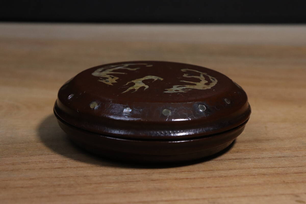 唐物青貝双龍螺鈿香合 茶道具 漆器 断文 堆朱 鉄瓶 壷 茶杓 茶碗 唐物青貝双龍螺鈿香合 茶道具 漆器 断文 堆朱 鉄瓶 壷 茶杓 茶碗