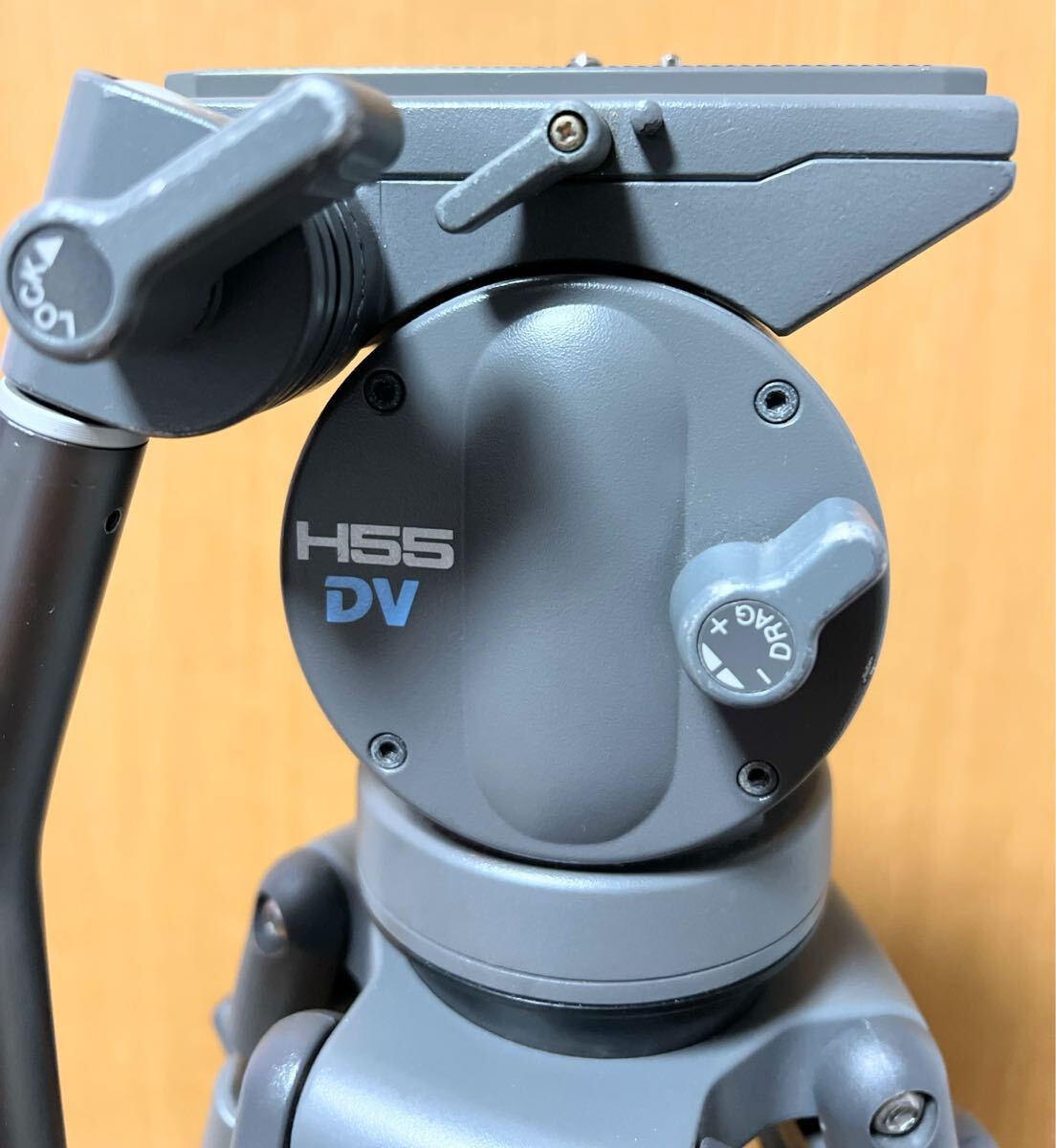 Yahoo!オークション - 放送用 業務用 リーベック三脚 H55DV TRIPOD T68...