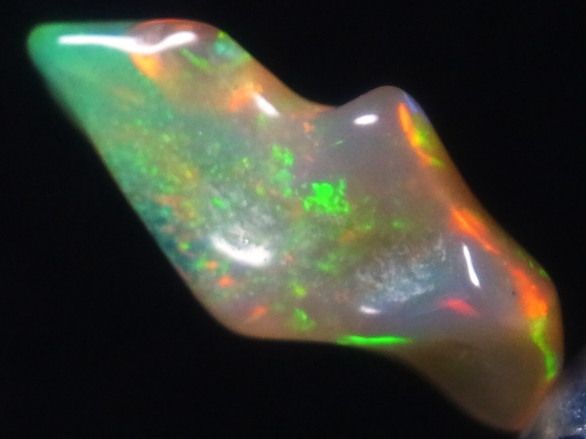 Yahoo!オークション - 2.69ct b 新品・天然オパール磨き原石 エチオピ...