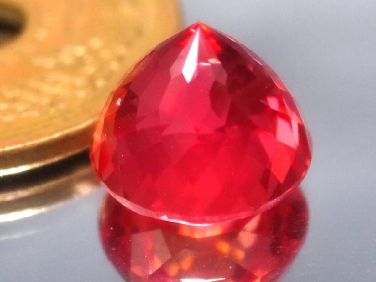 Yahoo!オークション - 6.81ct 新品・最上級のパパラチアカラー 変色効...