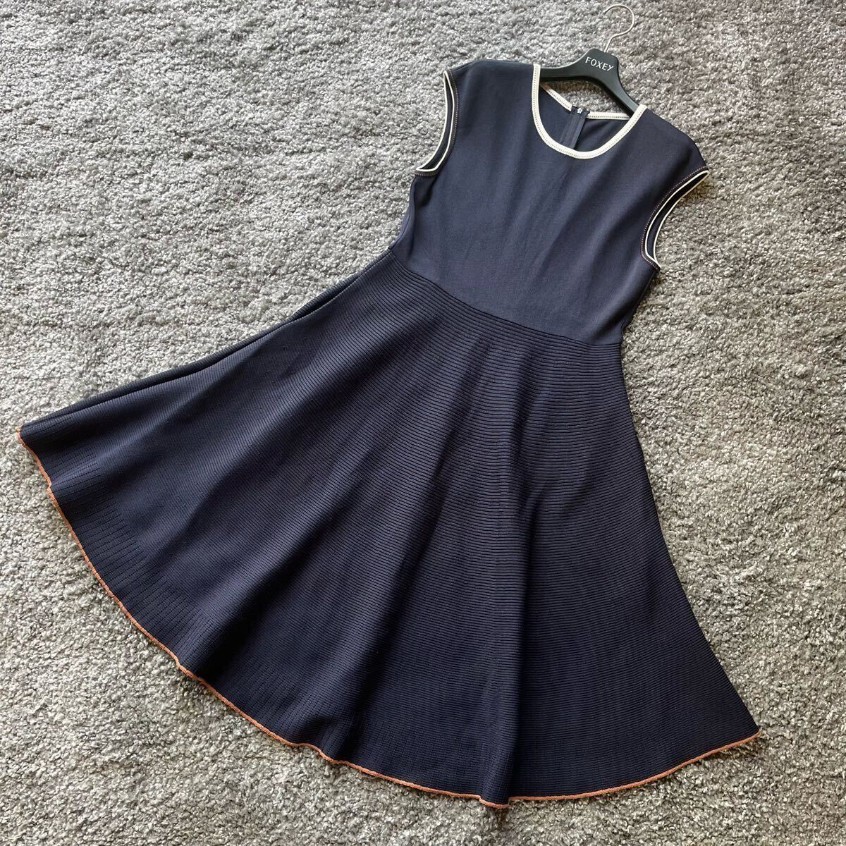 Yahoo!オークション - FOXEY 42 濃紺 ニットワンピース
