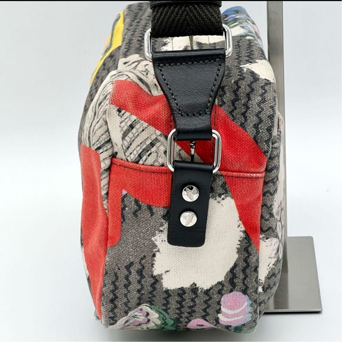 美品】VivienneWestwood ヴィヴィアンウエストウッド BLIZZARD 美品】VivienneWestwood ヴィヴィアンウエストウッド BLIZZARD