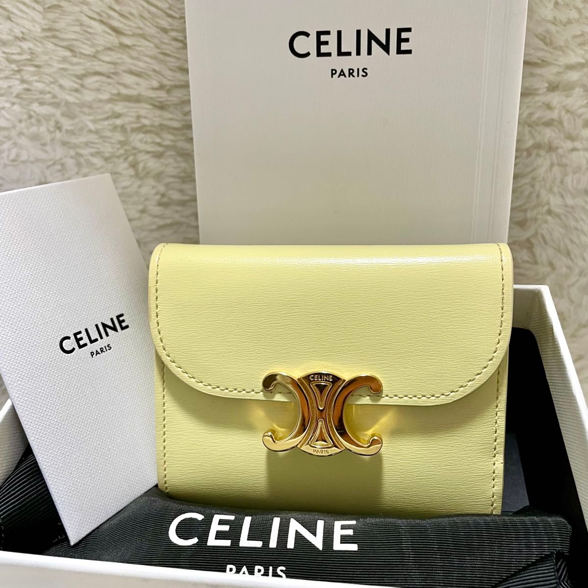 箱付 CELINE セリーヌ トリオンフ スモールフラップウォレット 箱付 CELINE セリーヌ トリオンフ スモールフラップウォレット