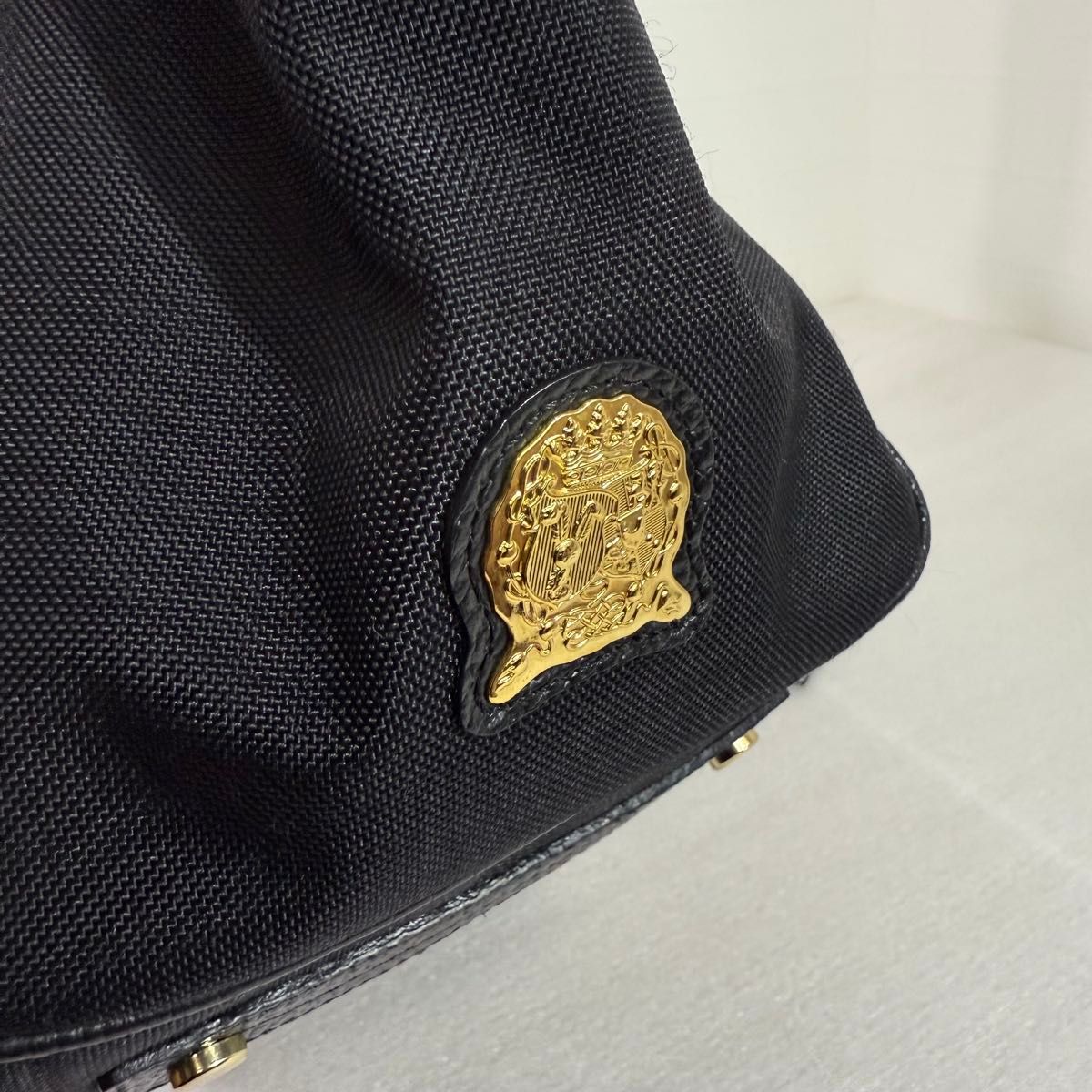 美品 ADMJ ショルダーバッグ 黒 ナイロン レザー クラウン刺繍 美品 ADMJ ショルダーバッグ 黒 ナイロン レザー クラウン刺繍
