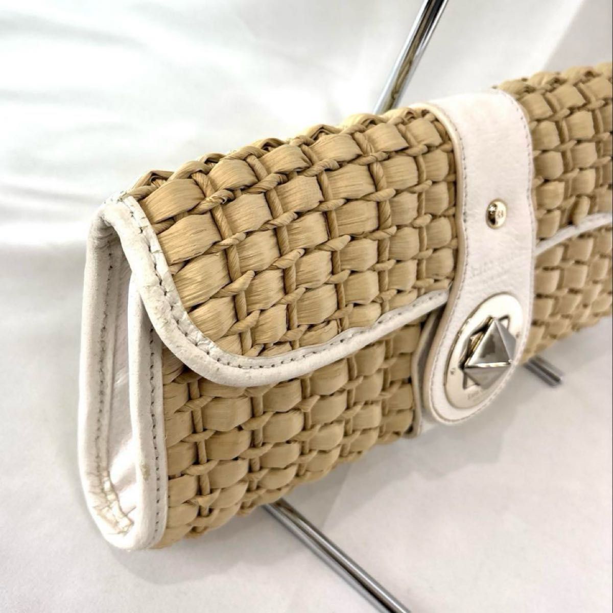 極美品 ケイトスペード カゴ クラッチバッグ ターンロック 極美品 ケイトスペード カゴ クラッチバッグ ターンロック