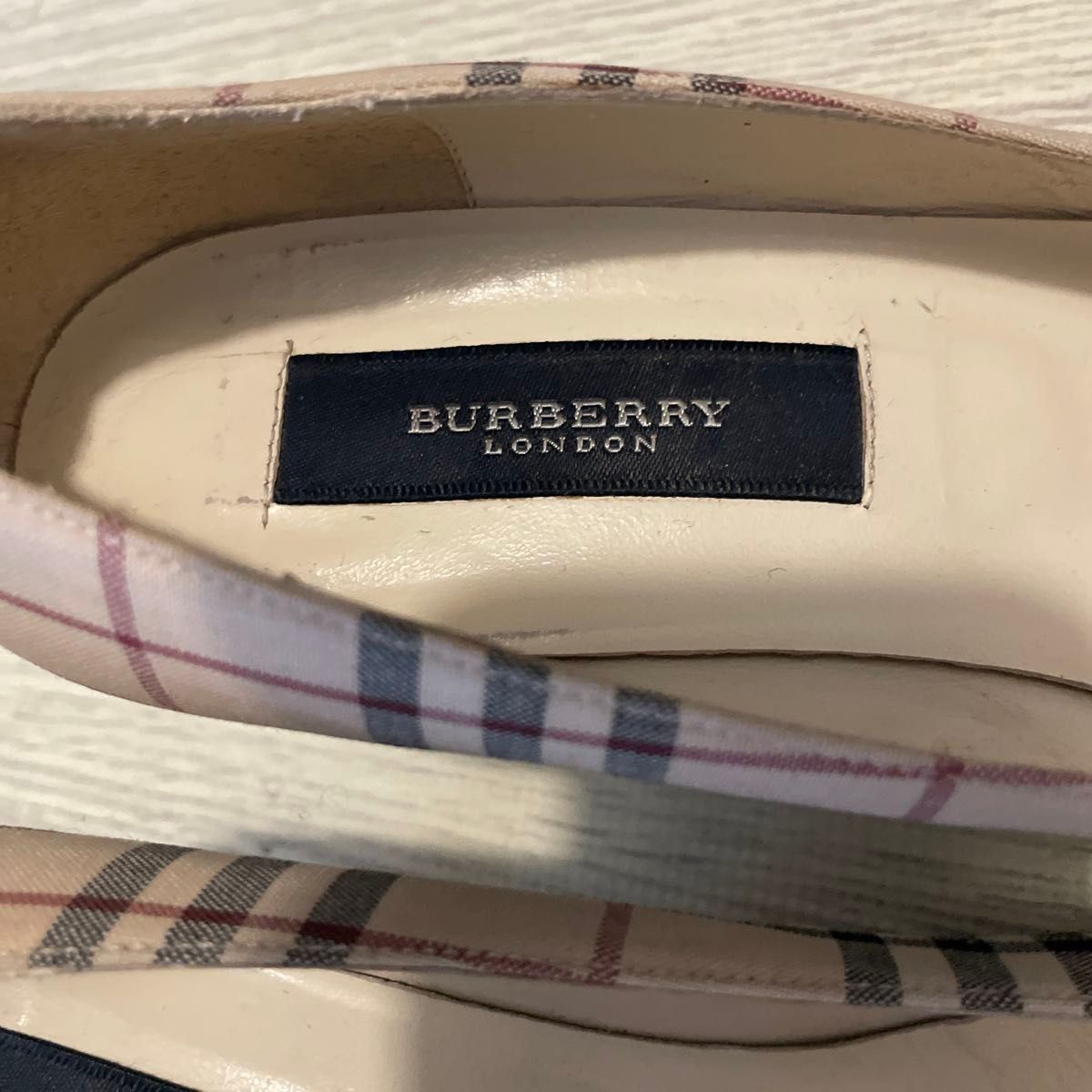 BURBERRY LONDON バーバリー チェック パンプス ベージュ23 BURBERRY LONDON バーバリー チェック パンプス ベージュ23