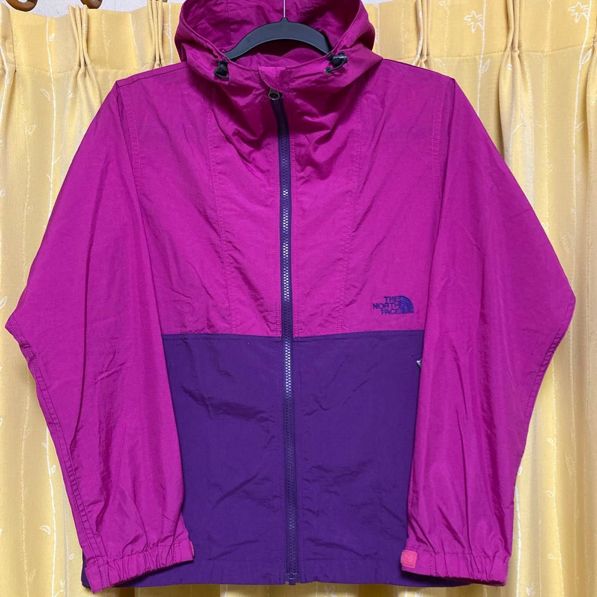 かわいいバイカラー ノースフェイス COMPACT JACKET Women's M かわいいバイカラー ノースフェイス COMPACT JACKET Women's M