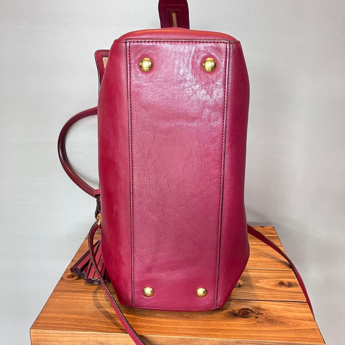 OLD COACH オールド コーチ タッセル ショルダーバッグ ワイン OLD COACH オールド コーチ タッセル ショルダーバッグ ワイン