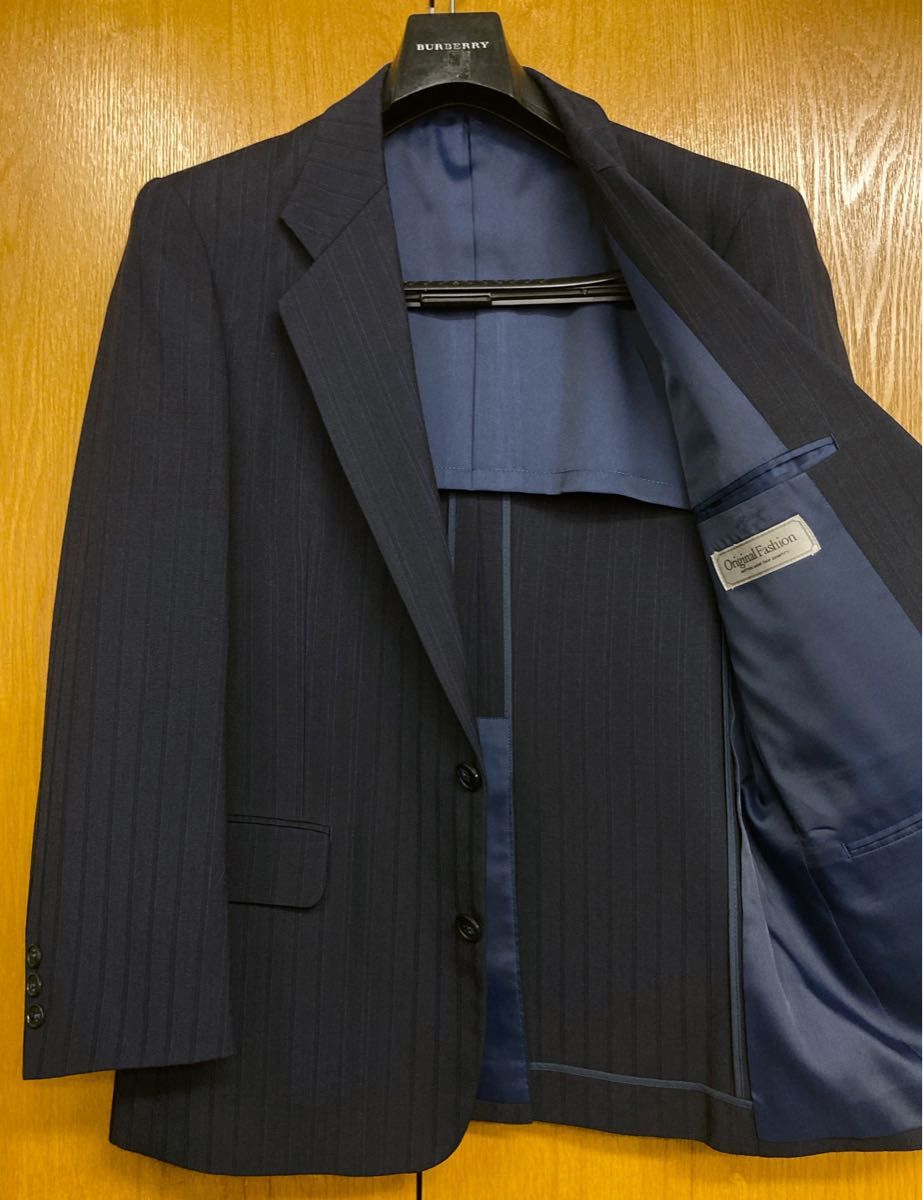 メンズ Original Fashion シングルスーツ AB4 紺地 ストライプ柄 メンズ Original Fashion シングルスーツ AB4 紺地 ストライプ柄