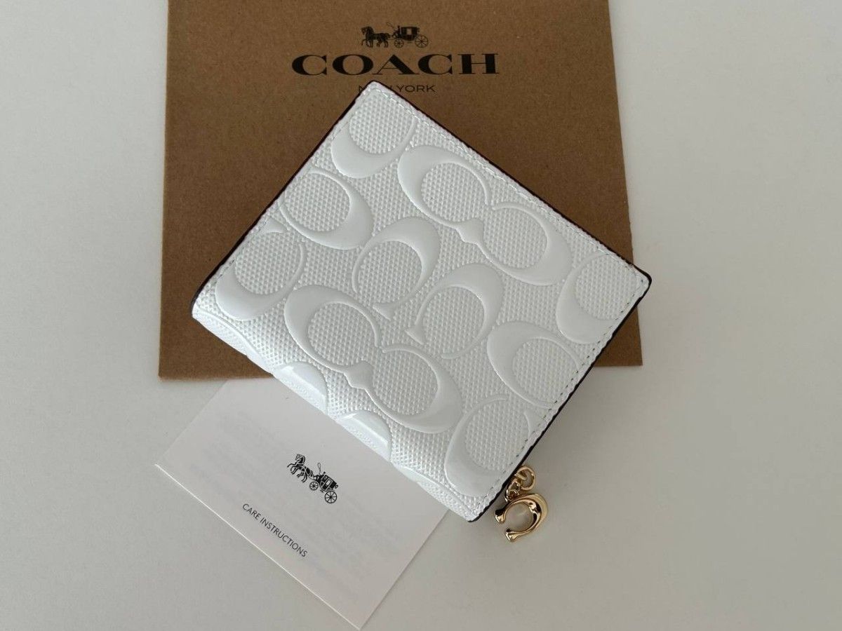 COACH コーチ 二つ折り財布 シグネチャー ホワイト 白 新品 未 COACH コーチ 二つ折り財布 シグネチャー ホワイト 白 新品 未