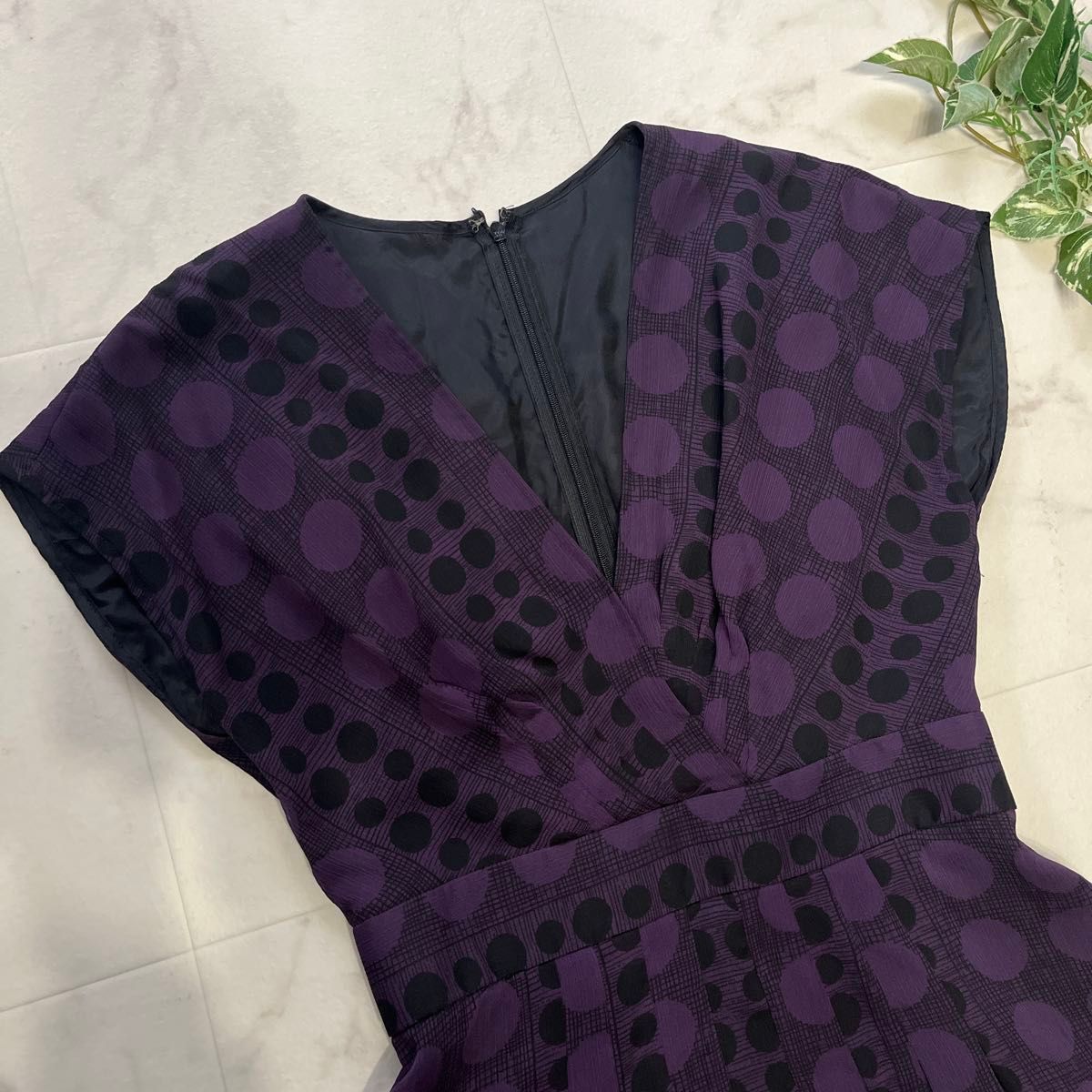 美品 ANAYI フレンチスリーブドット柄ワンピース サイズ38 紫 美品 ANAYI フレンチスリーブドット柄ワンピース サイズ38 紫