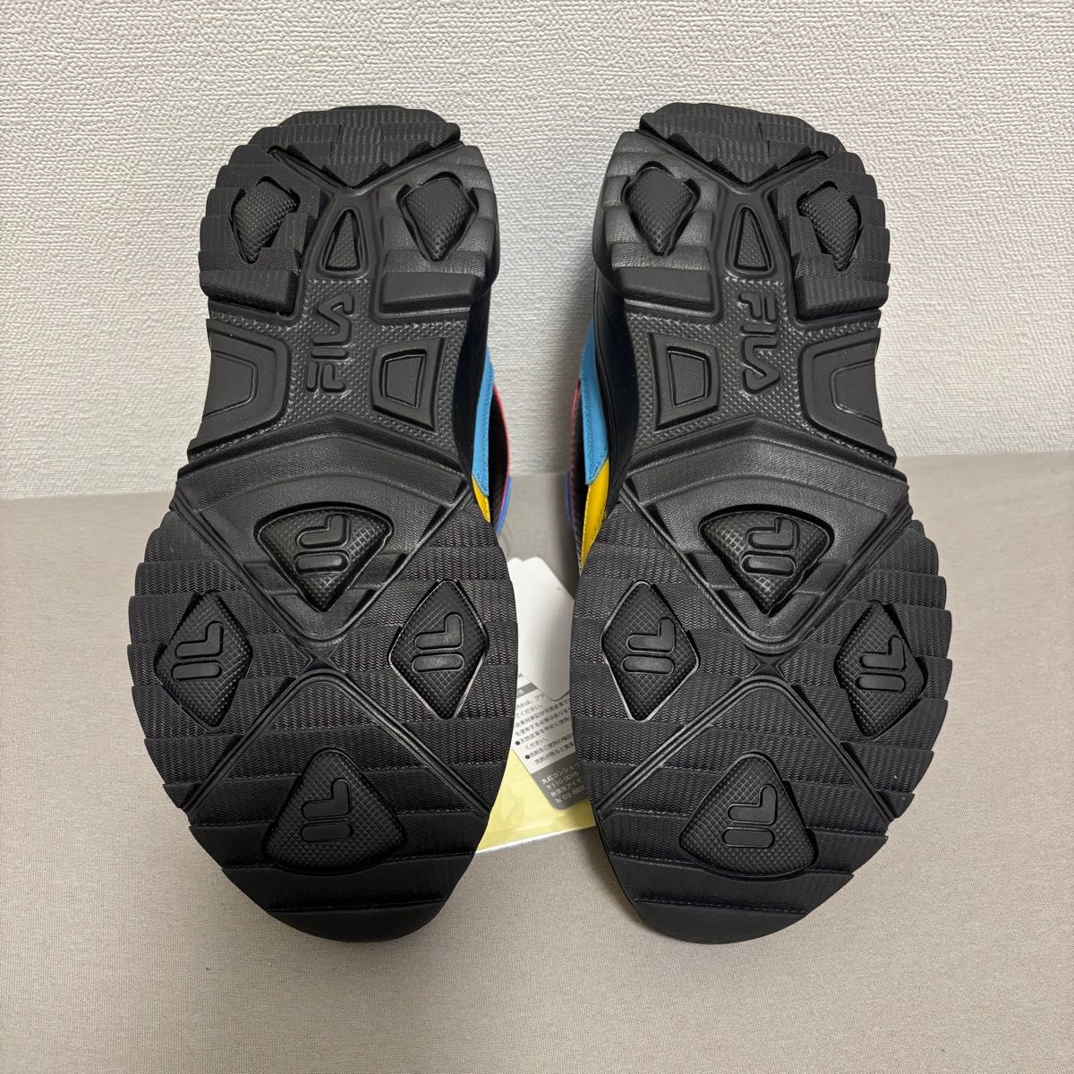 優里 FILA フィラコラボスニーカー ブラック23 5cm コラボ 優里 FILA フィラコラボスニーカー ブラック23 5cm コラボ